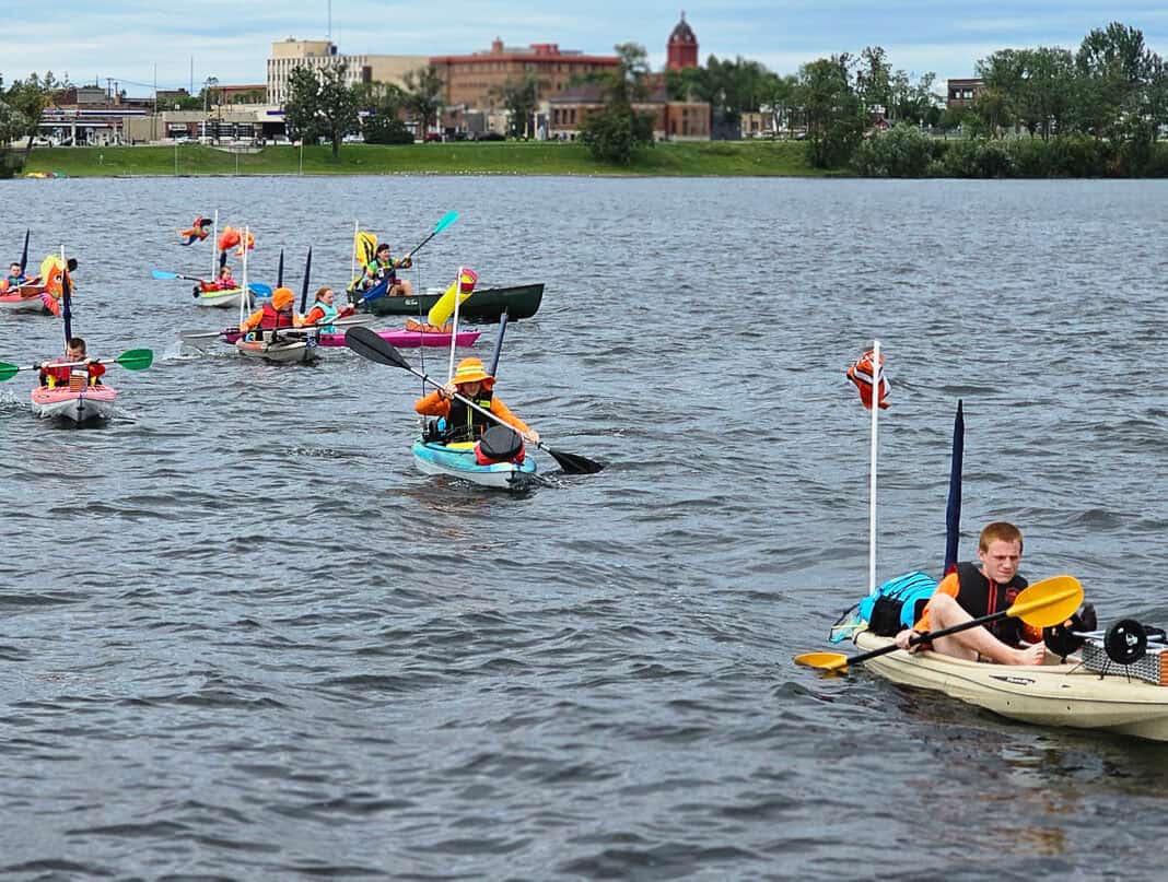 Single Mother And Seven Kids Finish Paddling Mississippi River - Paddling Magazine